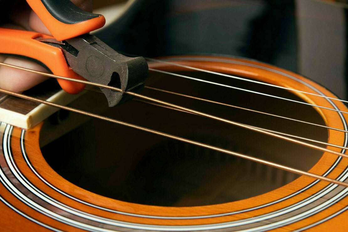 Come scegliere le corde per la chitarra? [Guida pratica] - Muziker